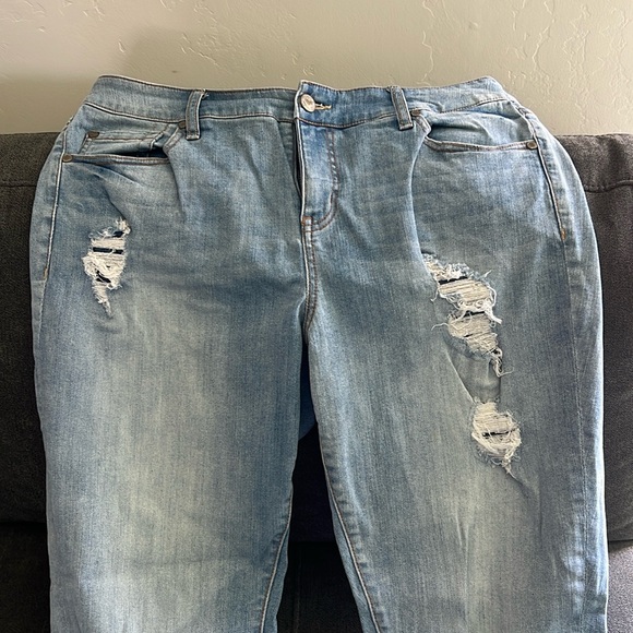 torrid | Jeans | Torrid Distressed Jeans | Poshmark